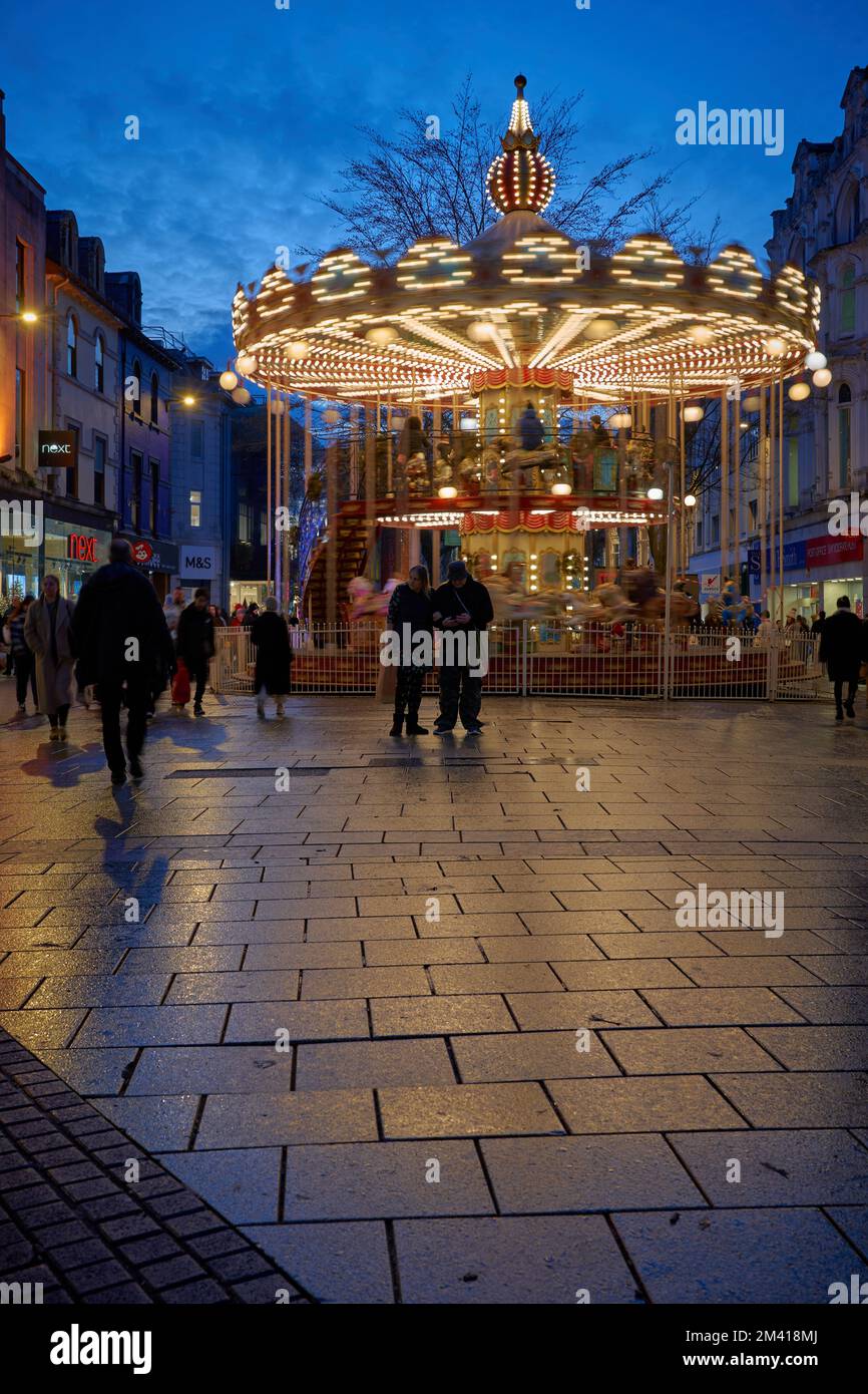 Christmas shopping, Cardiff, Wales, December 2022 Stock Photo - Alamy