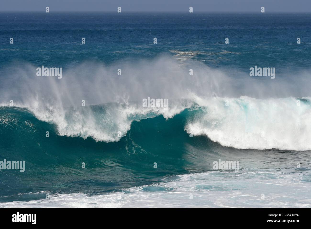 Wave waves spray hi-res stock photography and images - Alamy