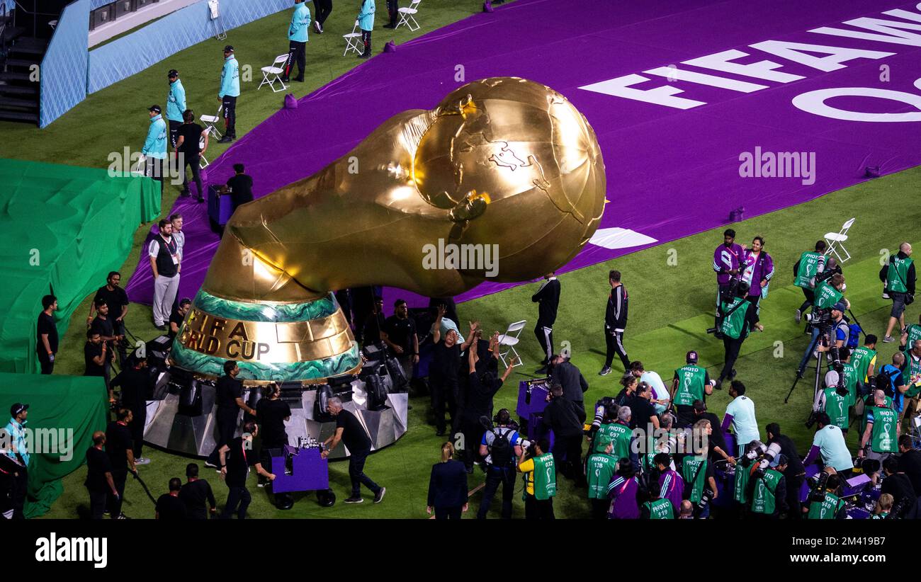 Doha, Qatar. 17th Dec, 2022. World Cup trophy loses air Croatia ...