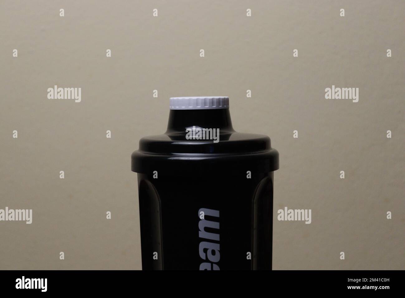 Bottle cap shaker hi-res stock photography and images - Alamy