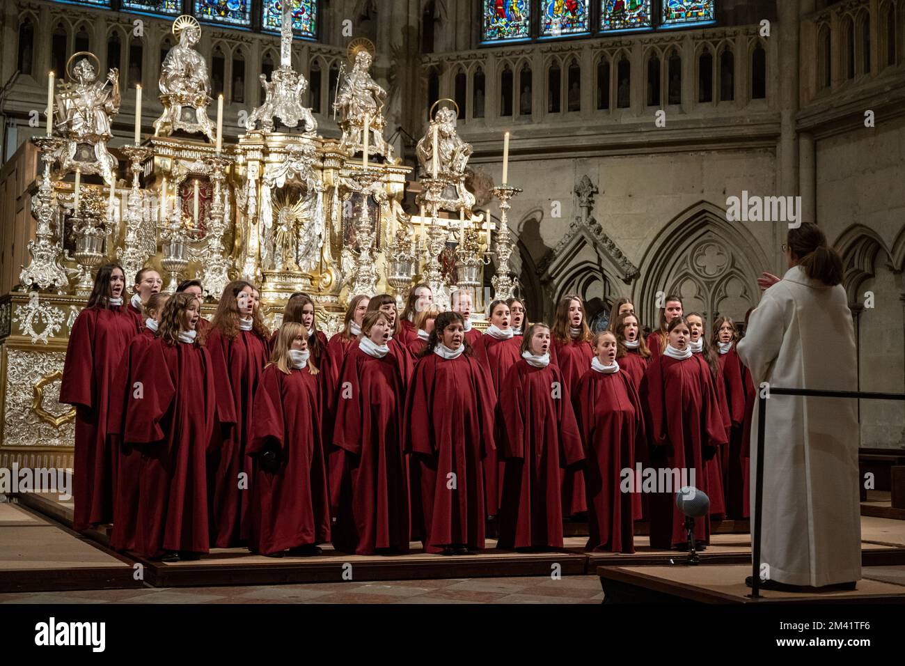Regensburg, Germany. 18th Dec, 2022. The girls' choir of the ...