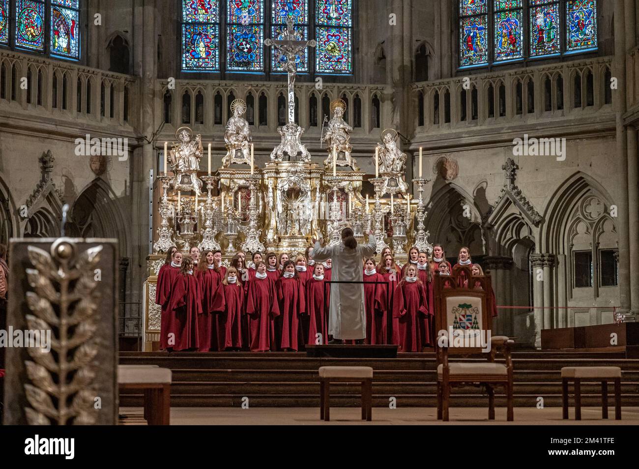 Regensburg, Germany. 18th Dec, 2022. The girls' choir of the ...