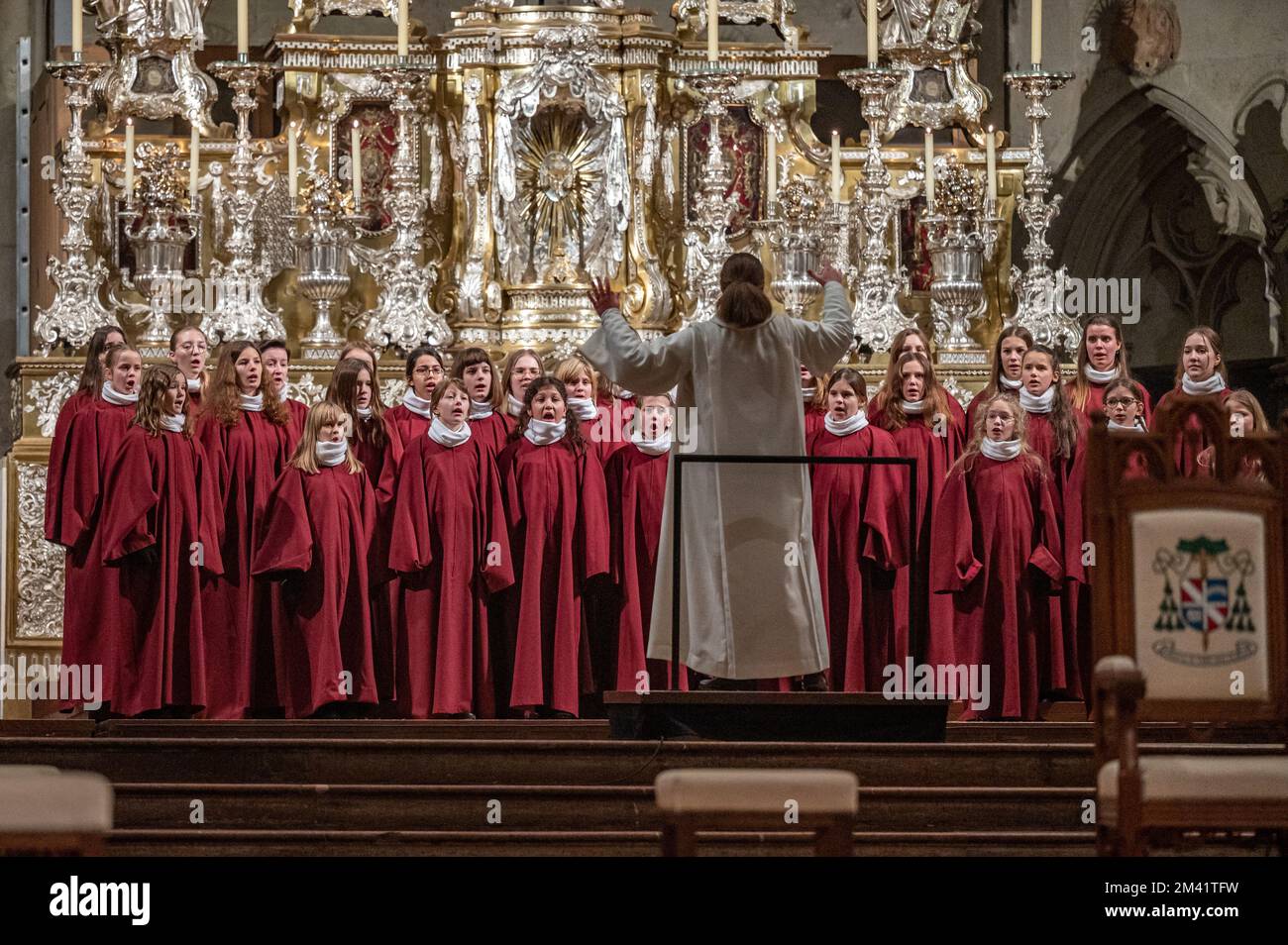 Regensburg, Germany. 18th Dec, 2022. The girls' choir of the ...