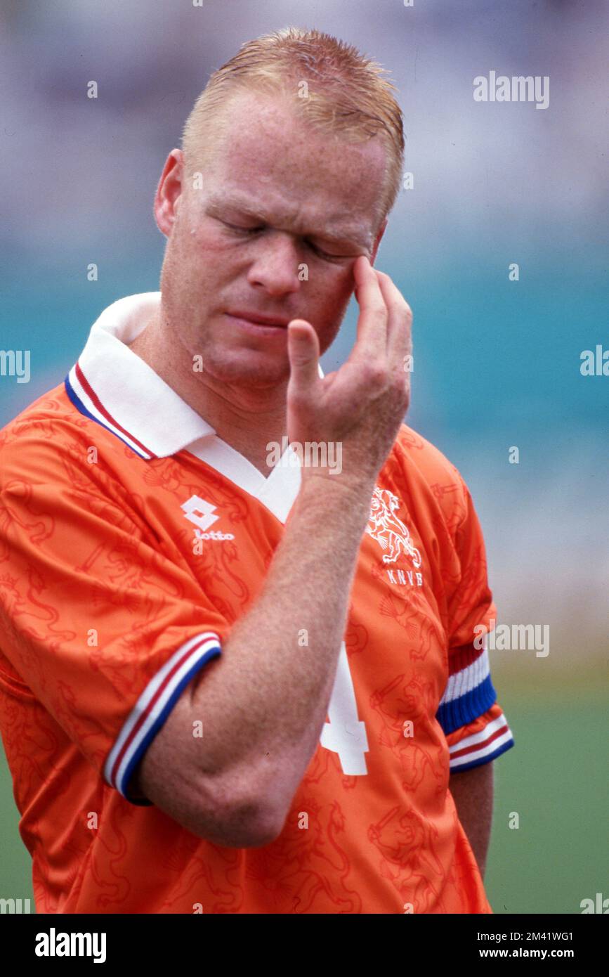 Ronald koeman 1994 hi-res stock photography and images - Alamy Ronald koeman 1994 hi-res stock photography and images - Alamy