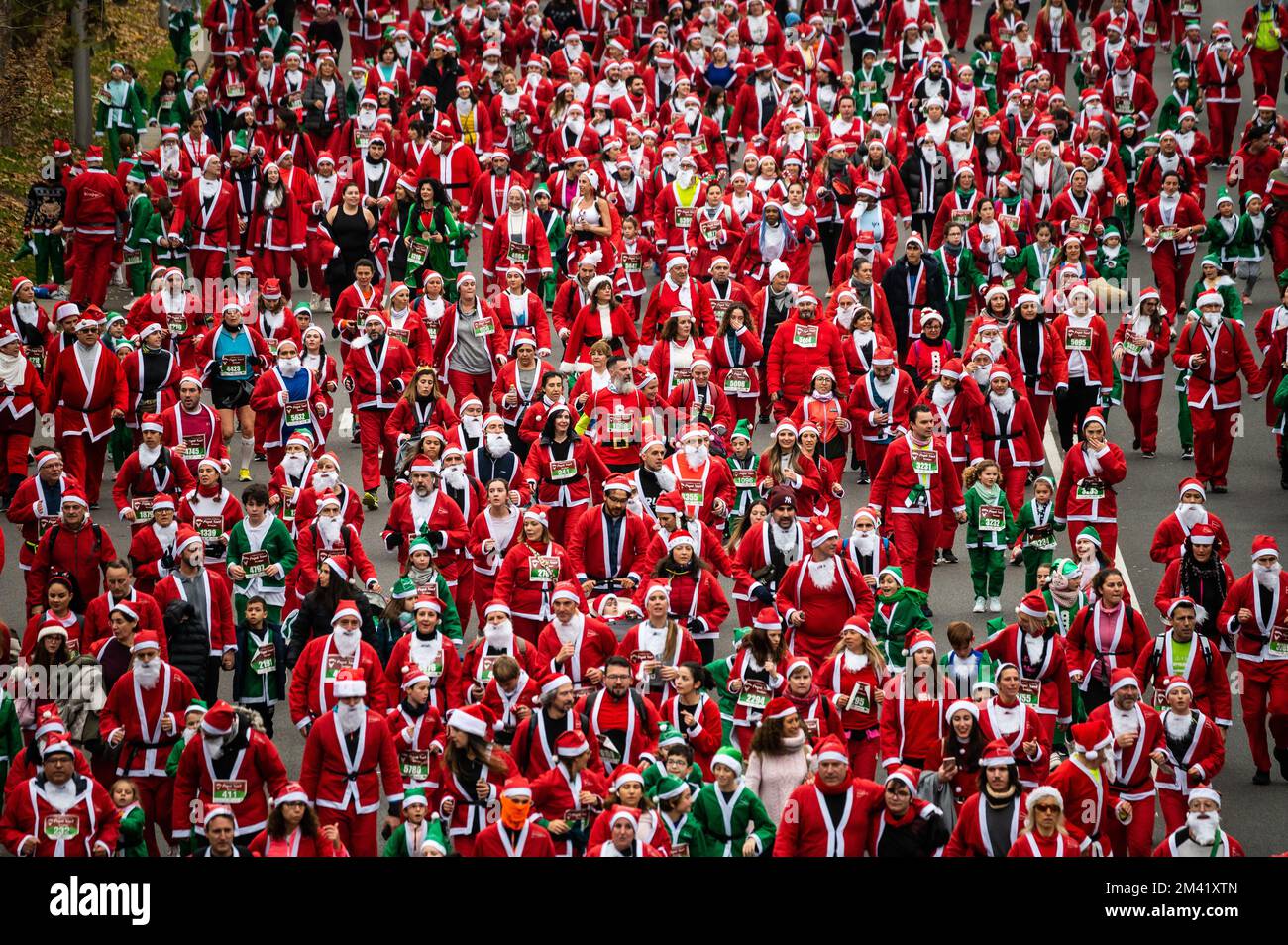 Madrid, Spain. 18th Dec, 2022. Thousands of people dressed as Santa ...