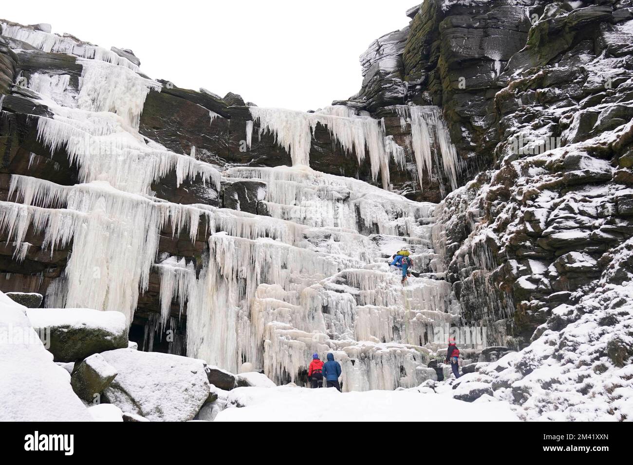 Kinder downfall winter hi-res stock photography and images - Alamy
