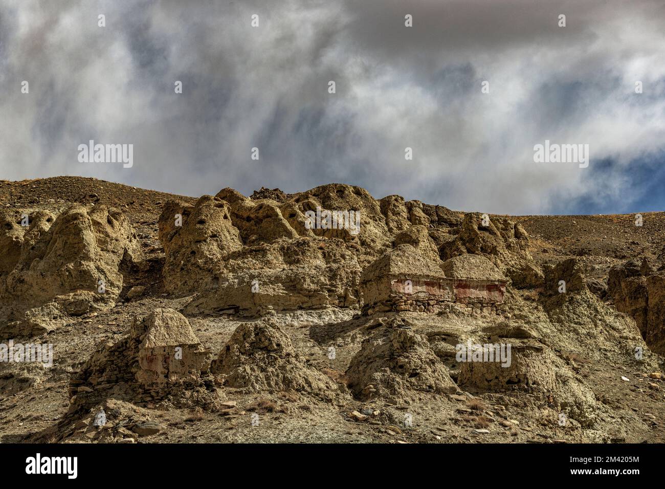 The view of Piyang Dongga ruins in Zanda County, Ngari Prefecture ...