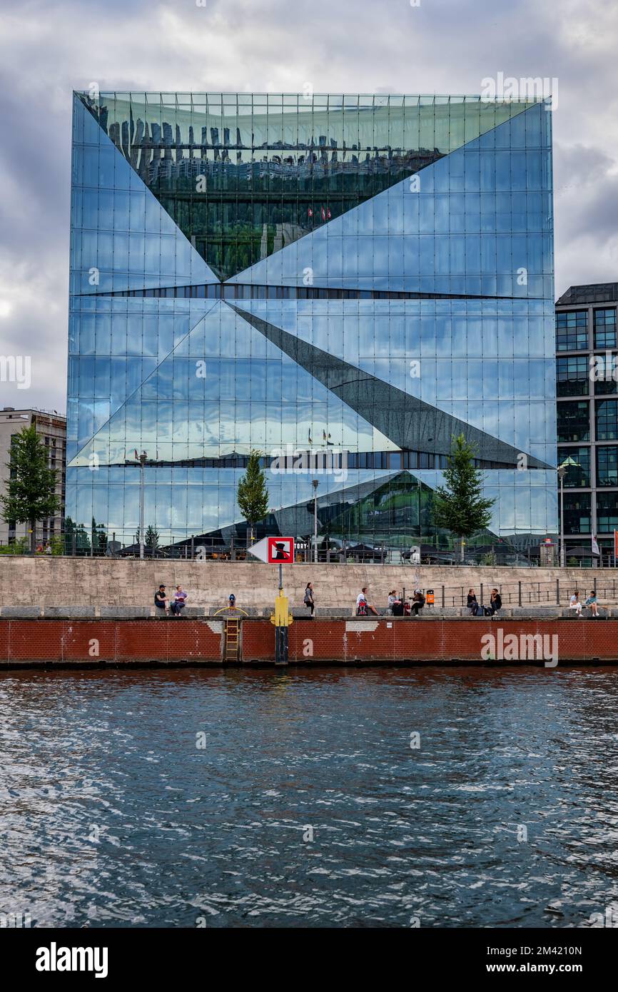 The Cube Berlin multi tenant smart building from River Spree ...