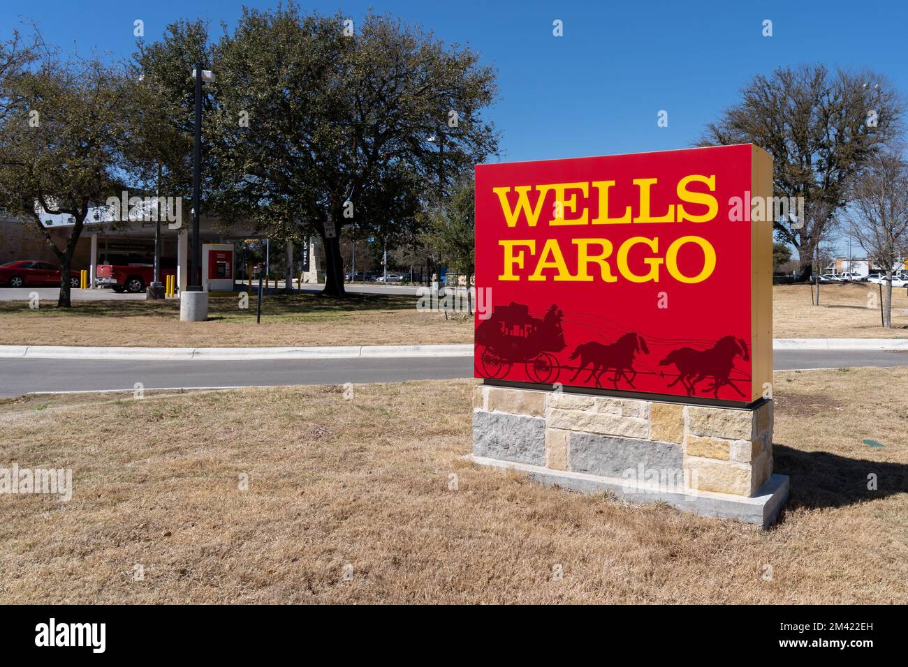 Wells fargo logo sign hi-res stock photography and images - Alamy