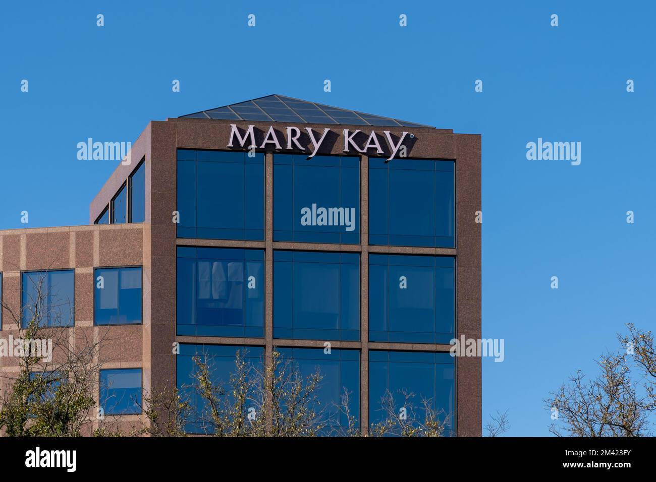 Mary Kay’s corporate headquarters in Addison, Texas, USA Stock Photo ...
