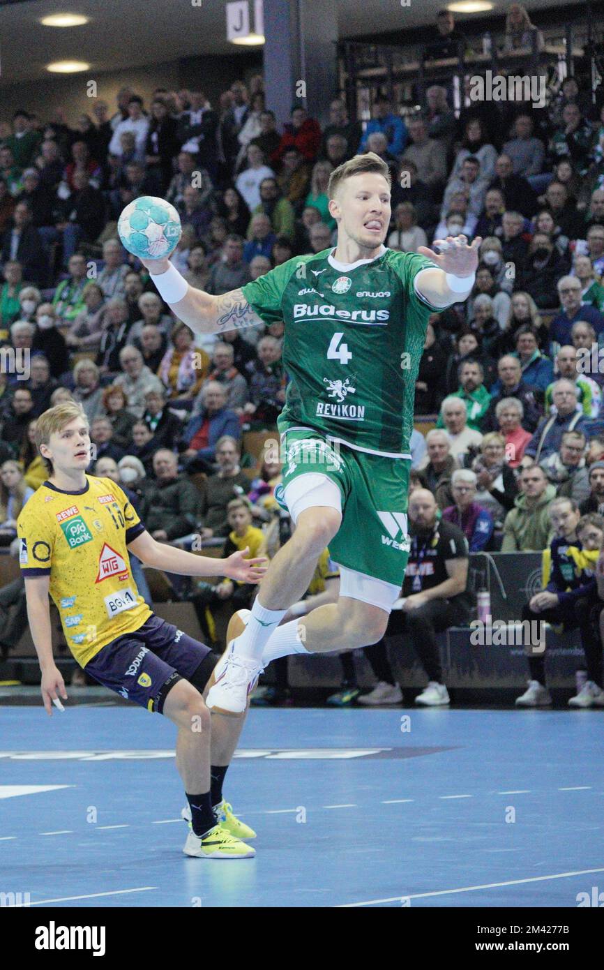 Handballing hi-res stock photography and images - Alamy