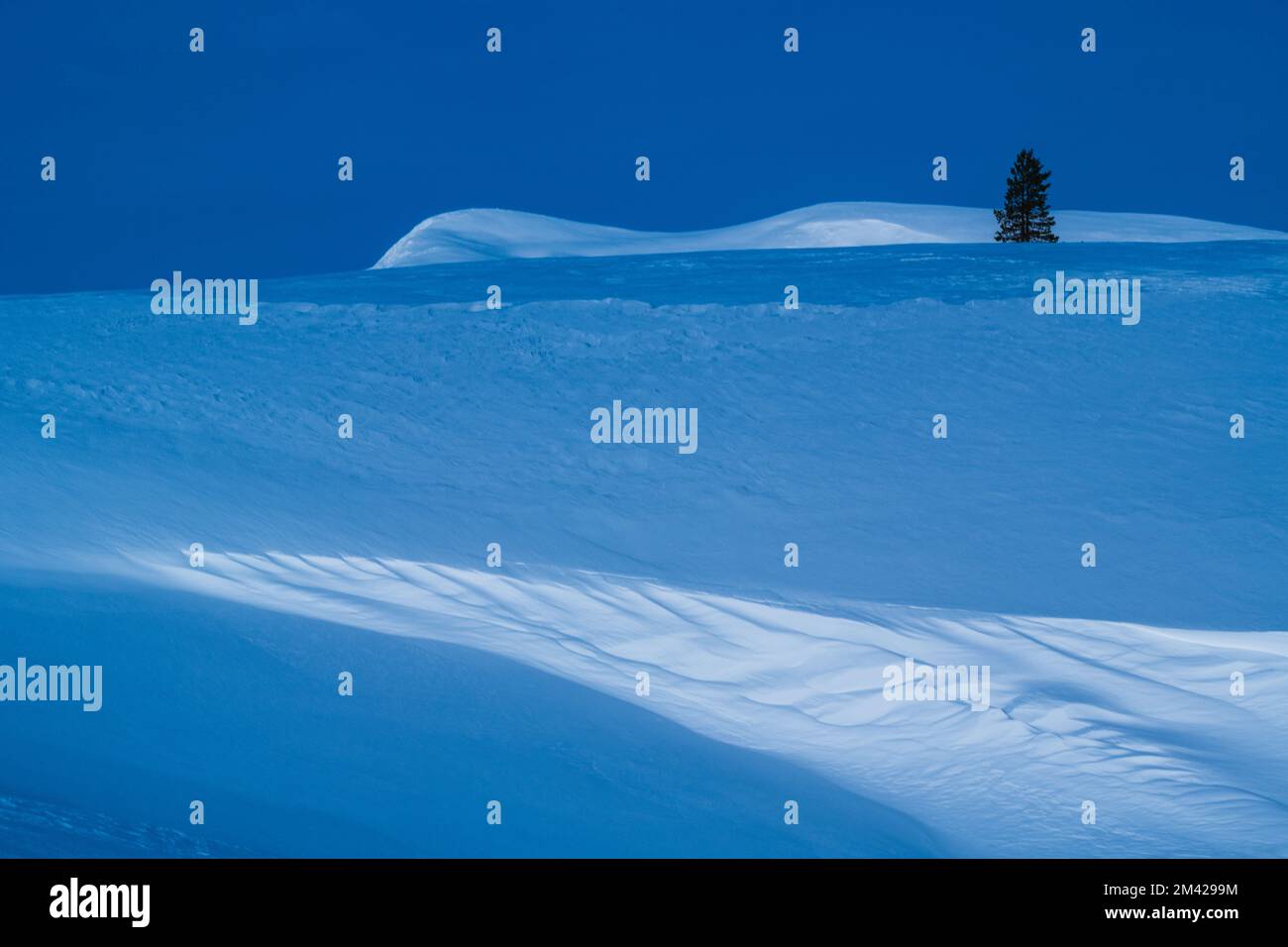 Cold mountain hi-res stock photography and images - Alamy