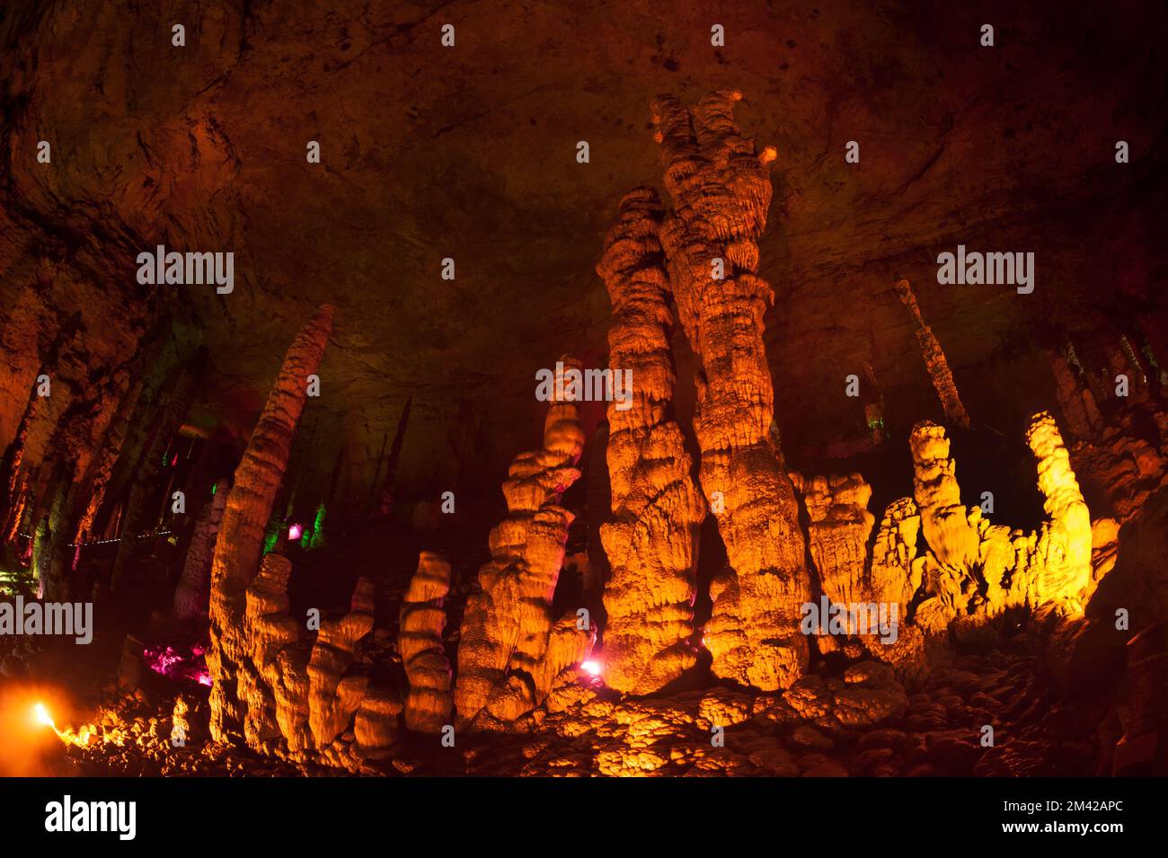 Huanglong Cave ( "yellow dragon cave") is a karst cave located near the ...
