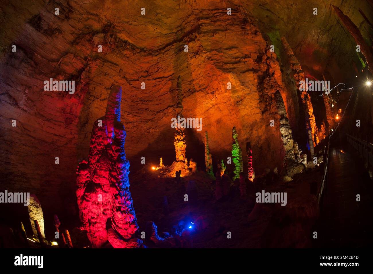 Huanglong Cave ( "yellow dragon cave") is a karst cave located near the ...