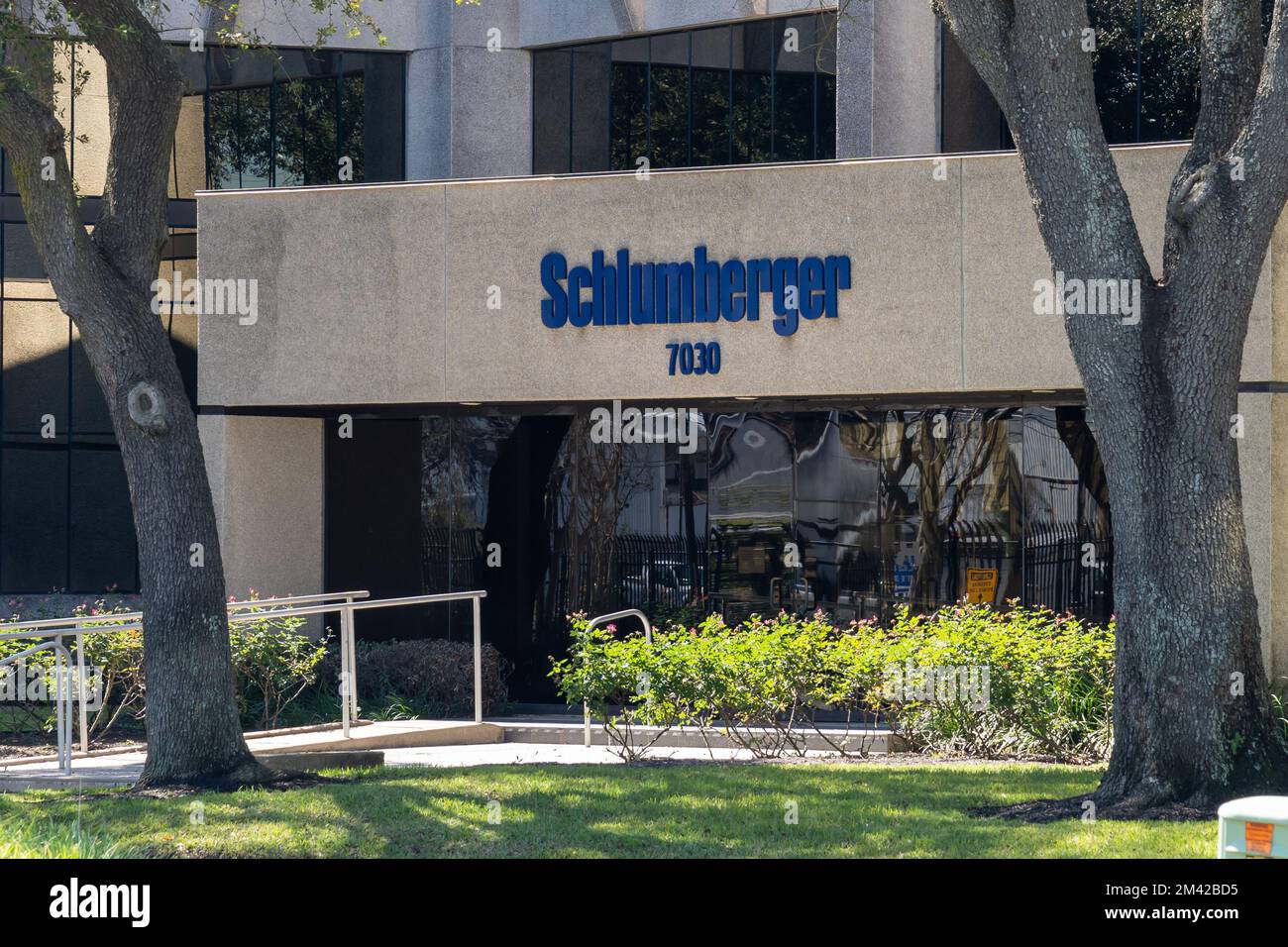 Schlumberger hi-res stock photography and images - Alamy
