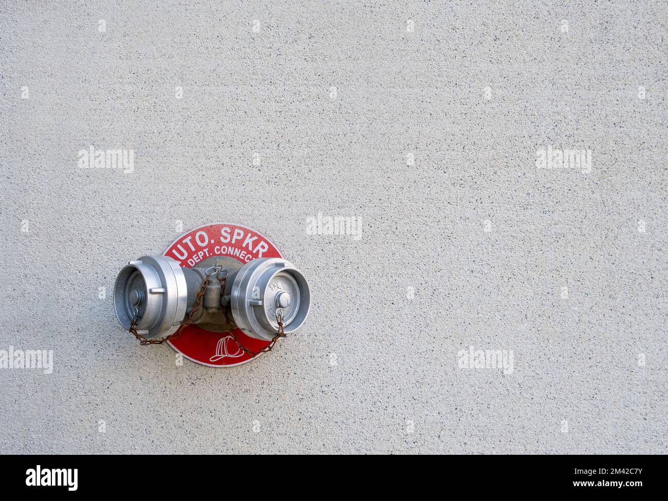 Fire extinguisher concrete wall hi-res stock photography and images - Alamy