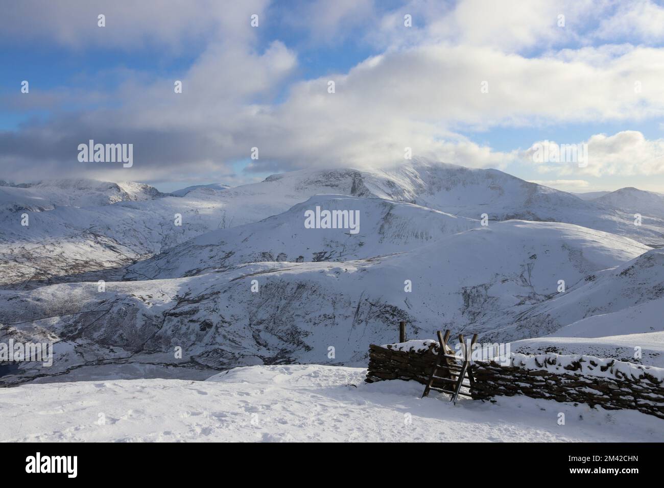 Snowdonia Snowdon winter wales Stock Photo - Alamy