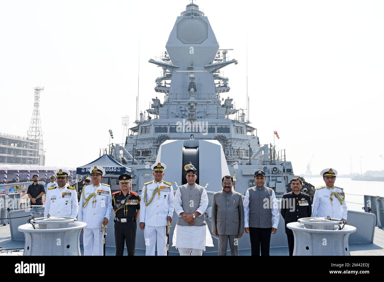 Indian Defence Minister Rajnath Singh (c) Chief of Naval Staff (CNS ...