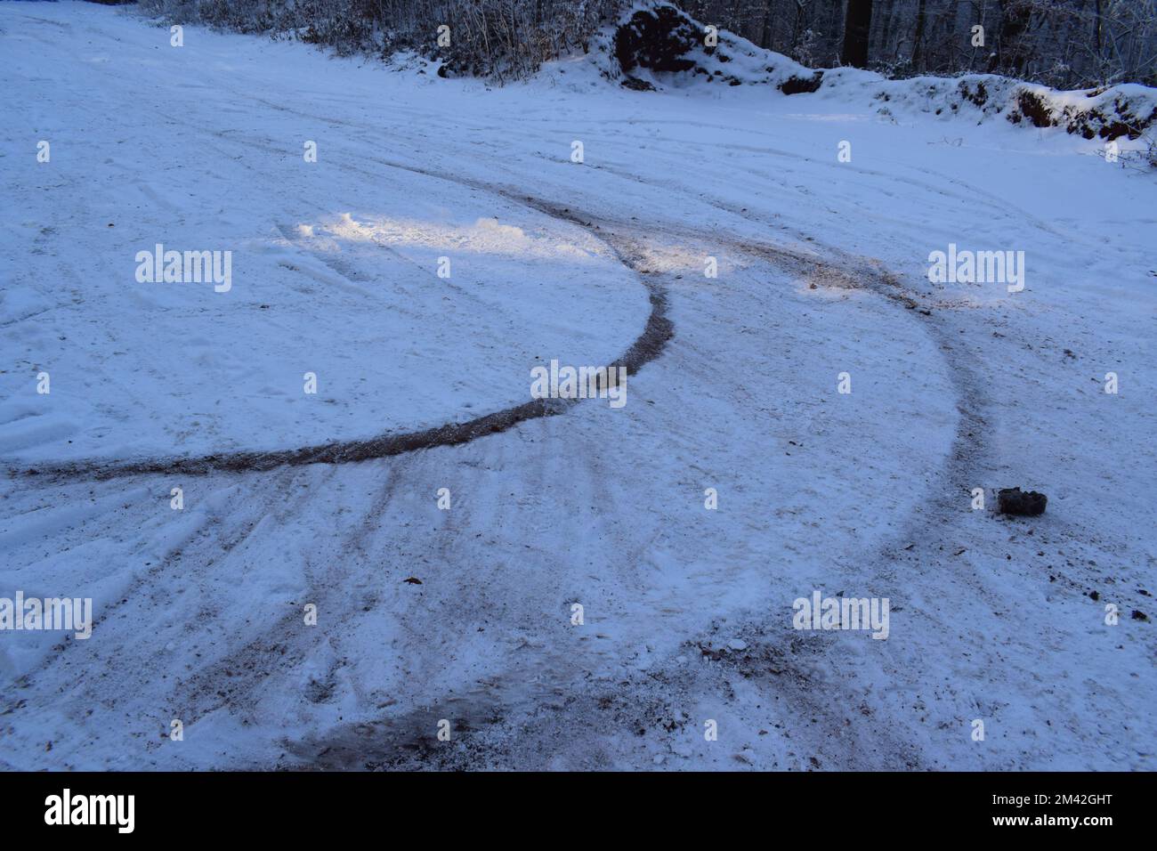 drift marks in snow Stock Photo - Alamy