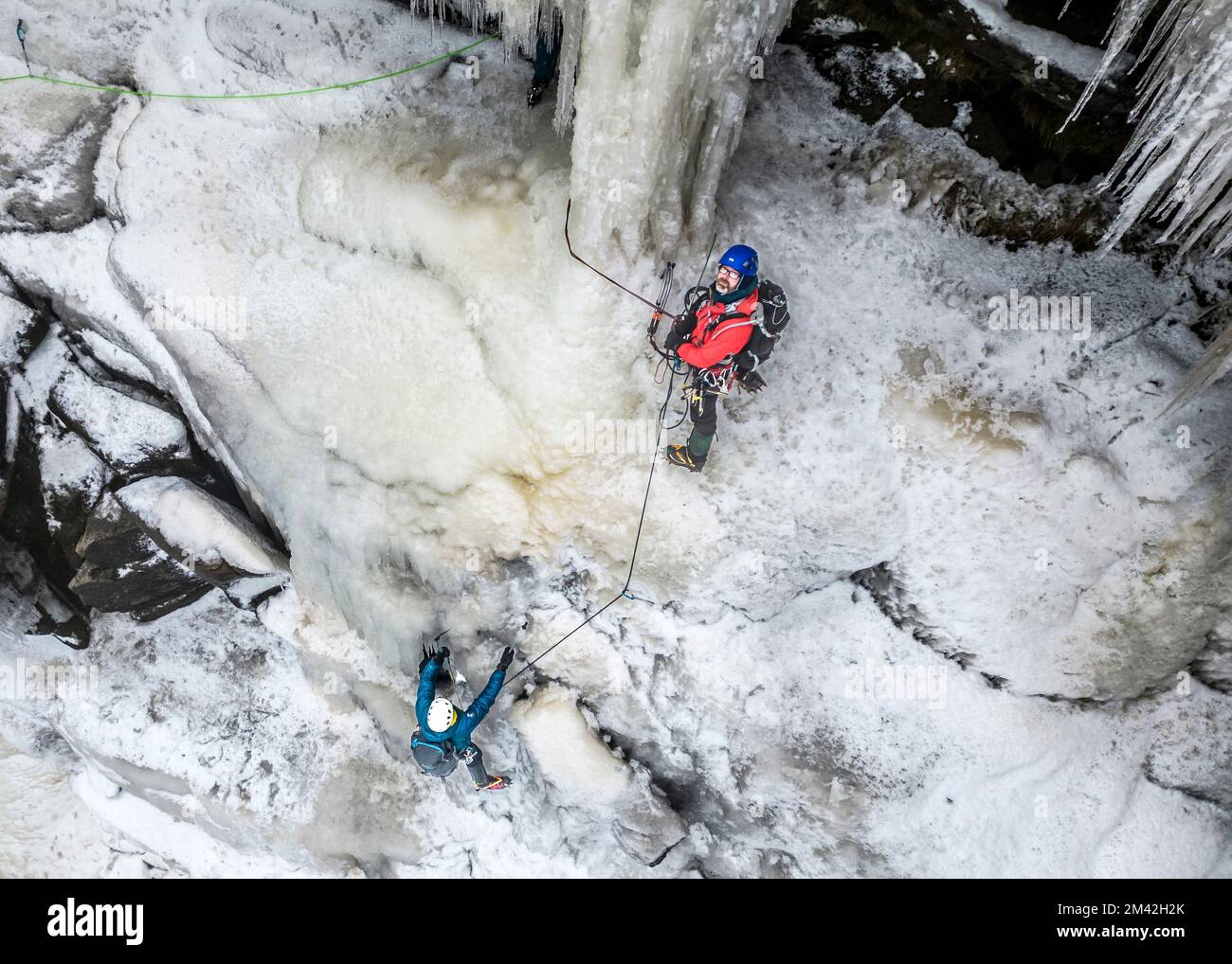 Kinder downfall winter hi-res stock photography and images - Alamy