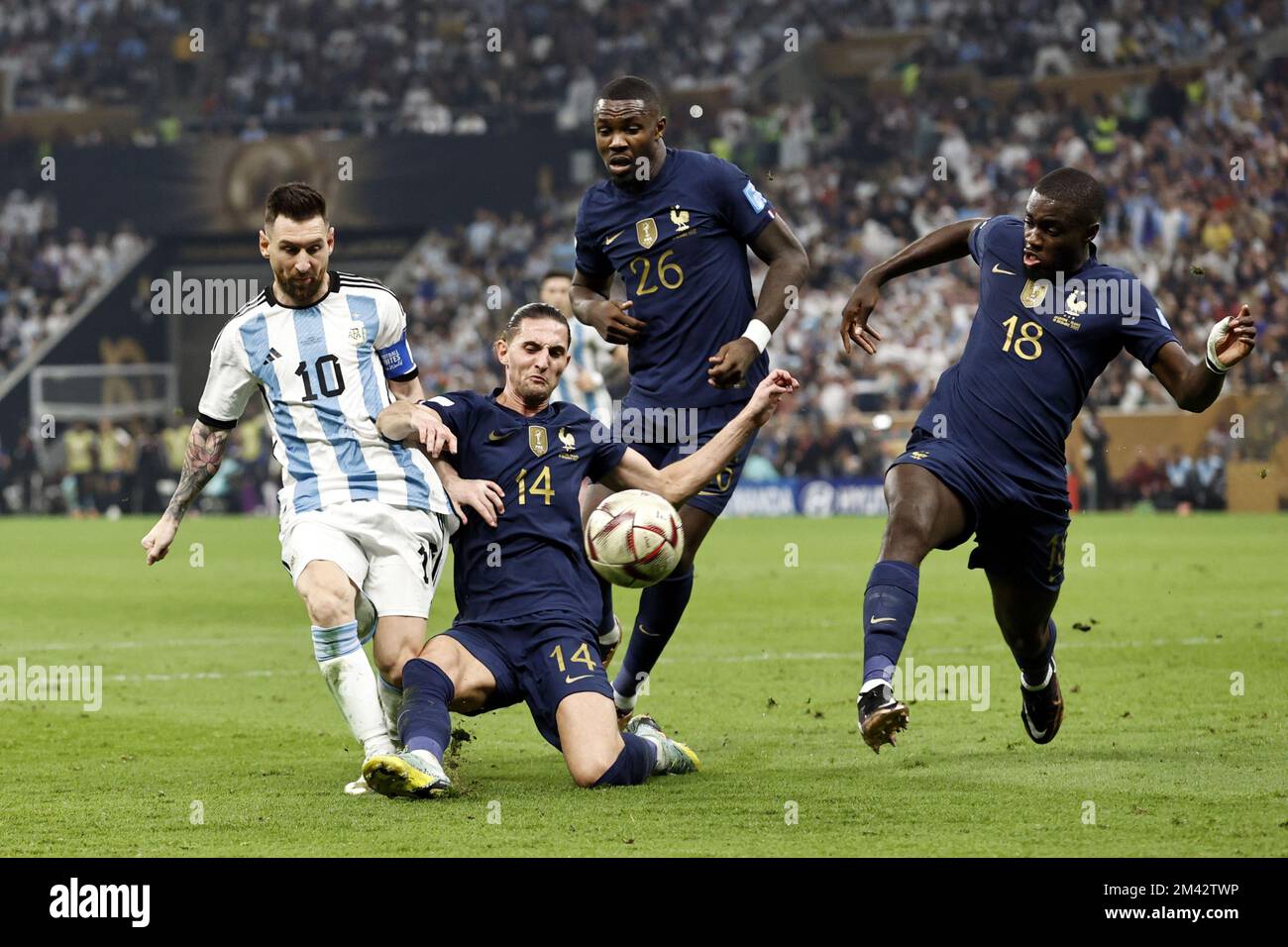 AL DAAYEN - (l-r) Lionel Messi of Argentina, Adrien Rabiot of France ...