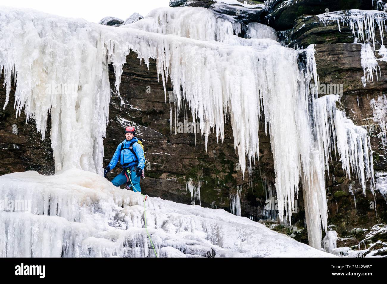 People ice climbing on the frozen Kinder Downfall, High Peak in ...