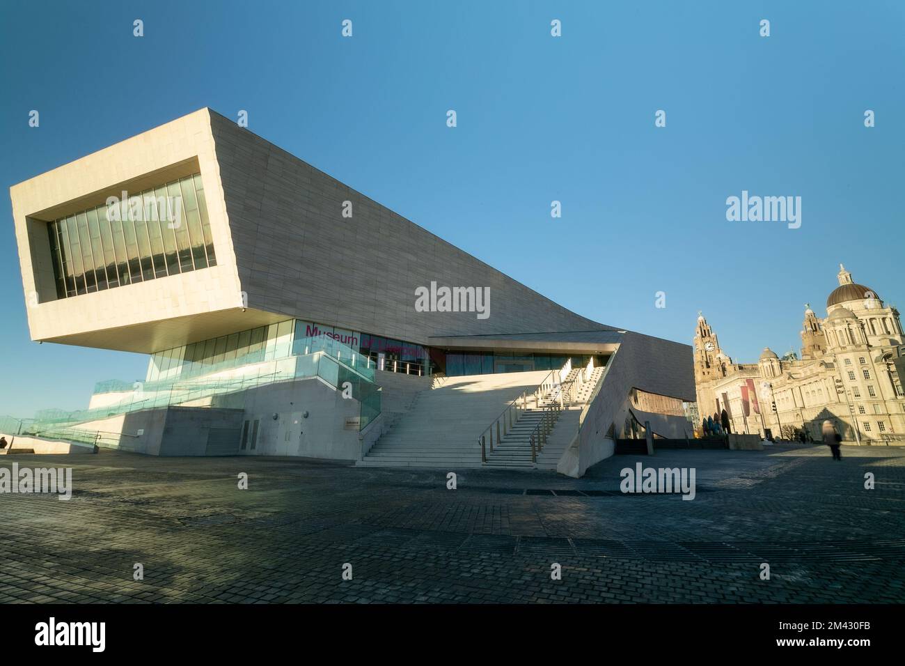 Waterfront museums hi-res stock photography and images - Alamy