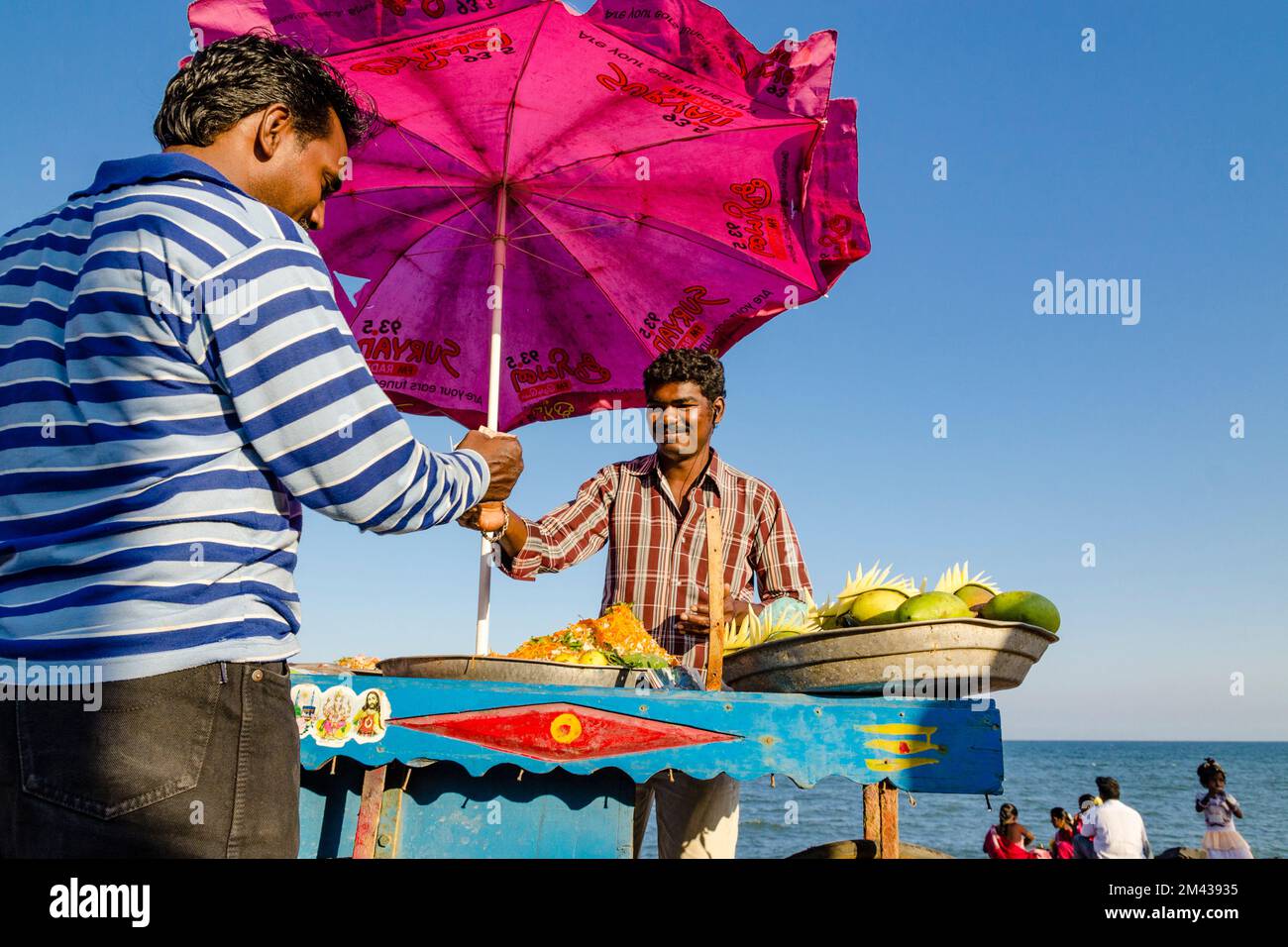 Mobile food stall at the beach Stock Photo - Alamy