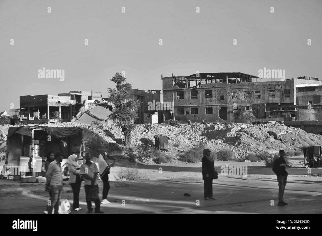 Postwar ruins hi-res stock photography and images - Alamy