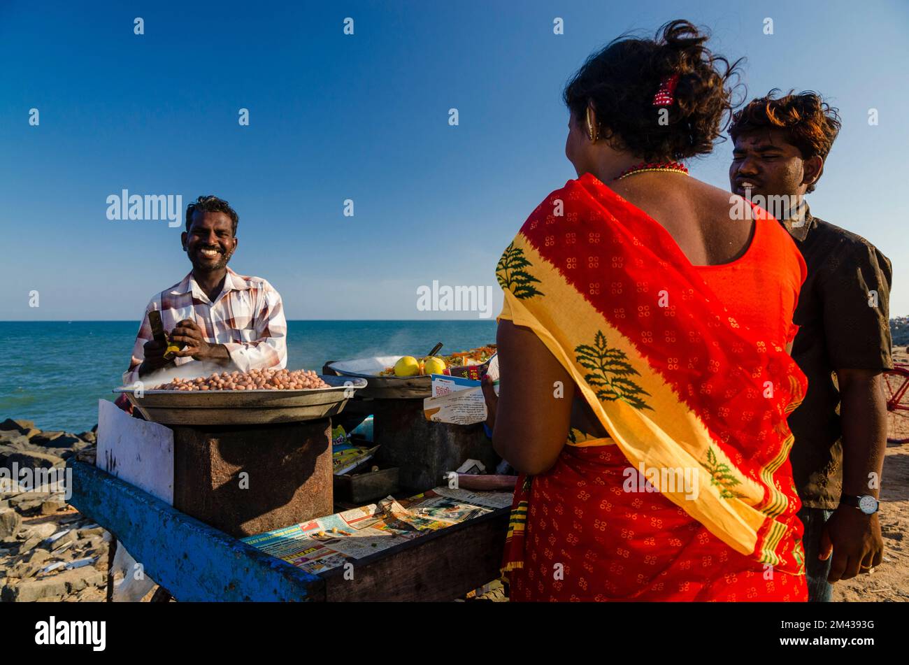 Mobile food stall at the beach Stock Photo - Alamy