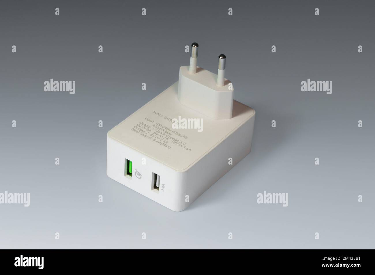 Charger USB with two outputs. simple charge 2.0 and quick charge 3.0 ...