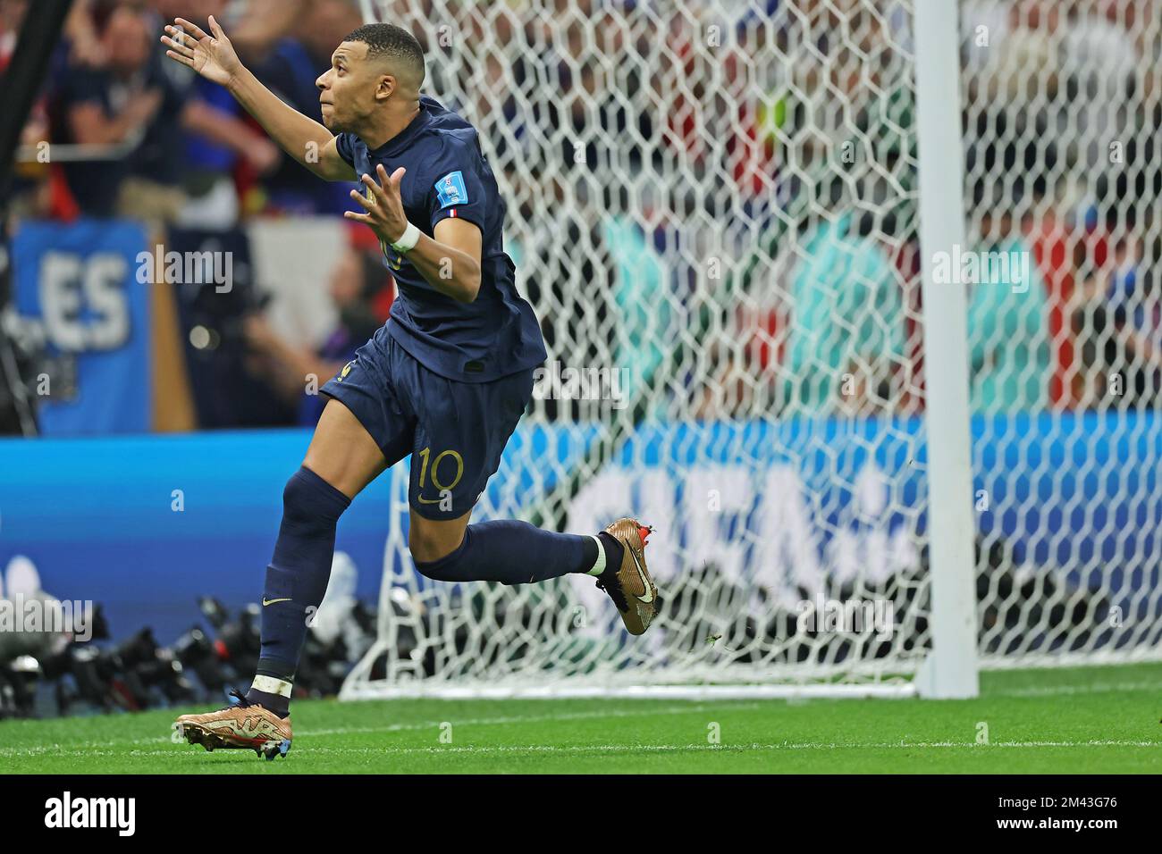 Internierte symbole -Fotos und -Bildmaterial in hoher Auflösung – Alamy