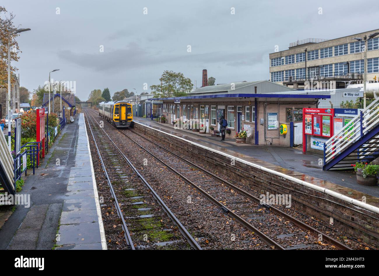 Northern Rail class 158 DMU train 158859 arriving at Bentham railway ...