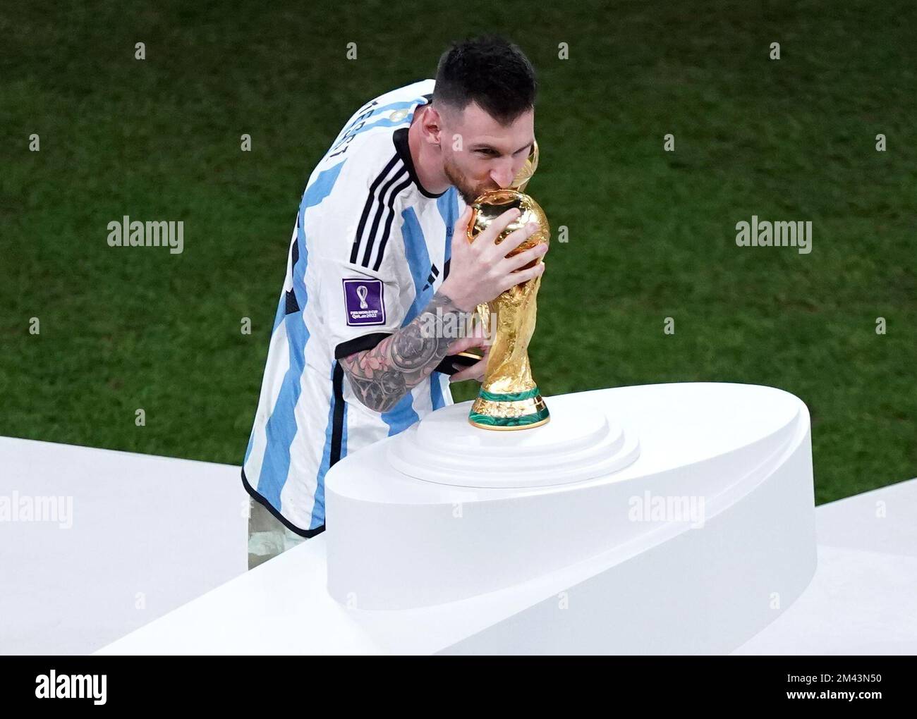 Lionel messi world cup trophy hi-res stock photography and images - Alamy