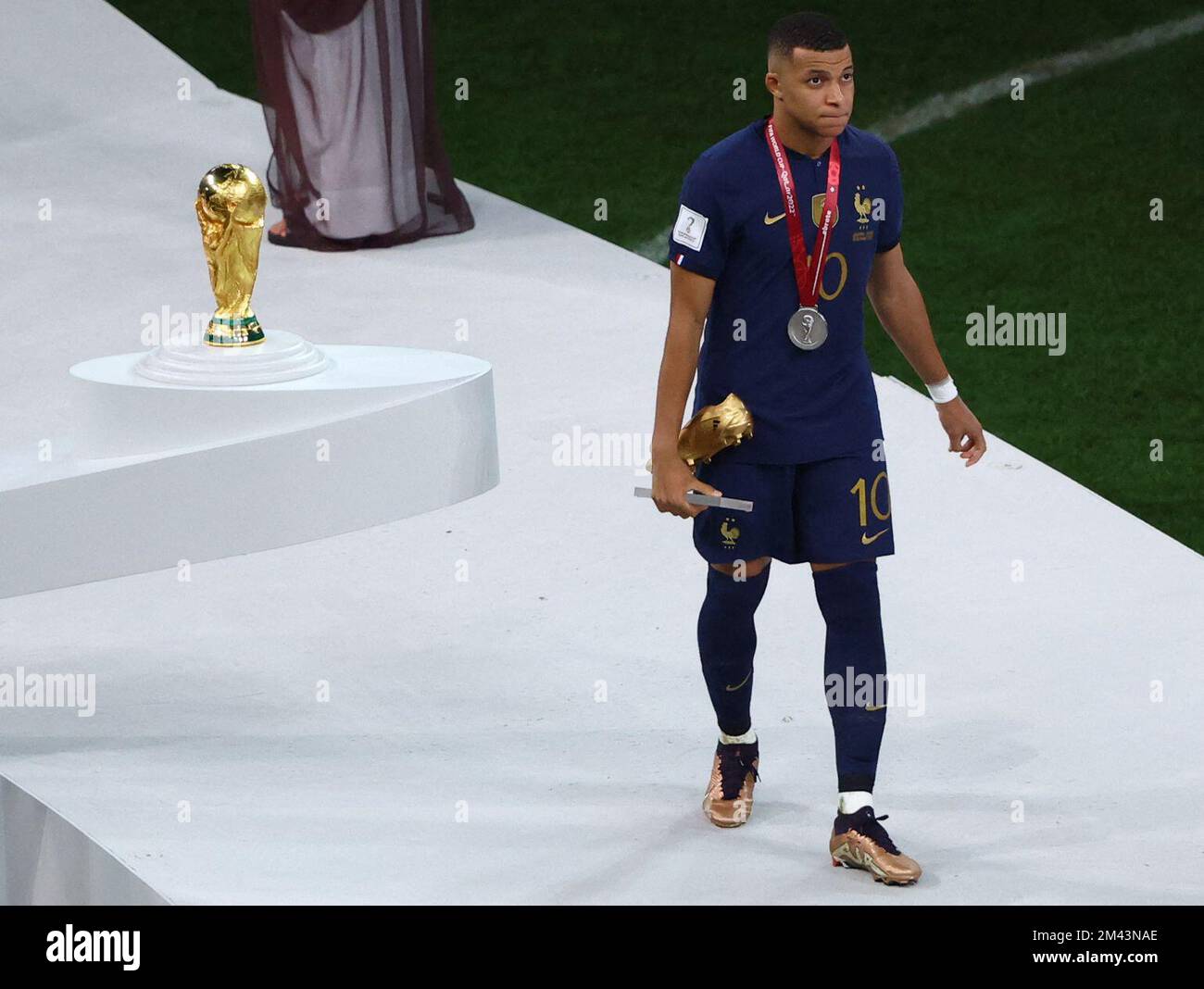 Golden boot world cup trophy hi-res stock photography and images - Alamy