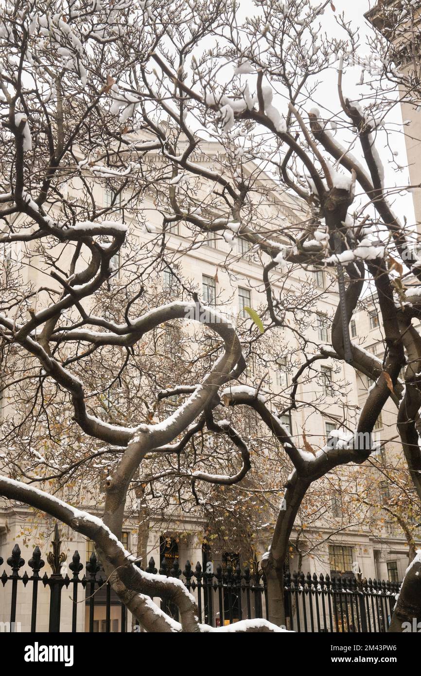 Snowy scene at St Mary Le Strand Church, Westminster London Stock Photo ...