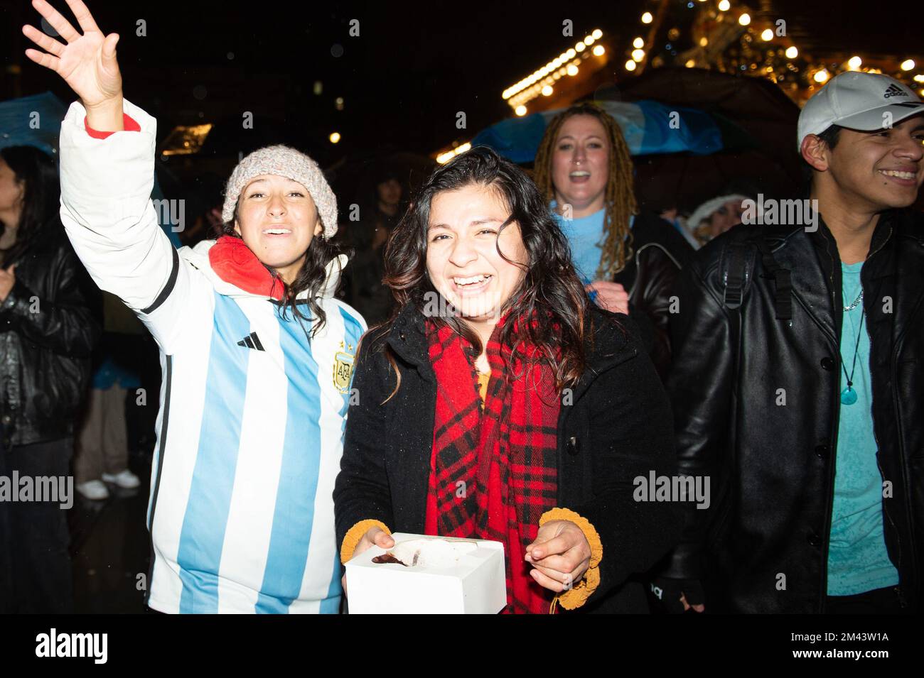 London, UK. 18th Dec, 2022. Argentian football fans celebrate winning the Fifa World Cup 2022 in ...