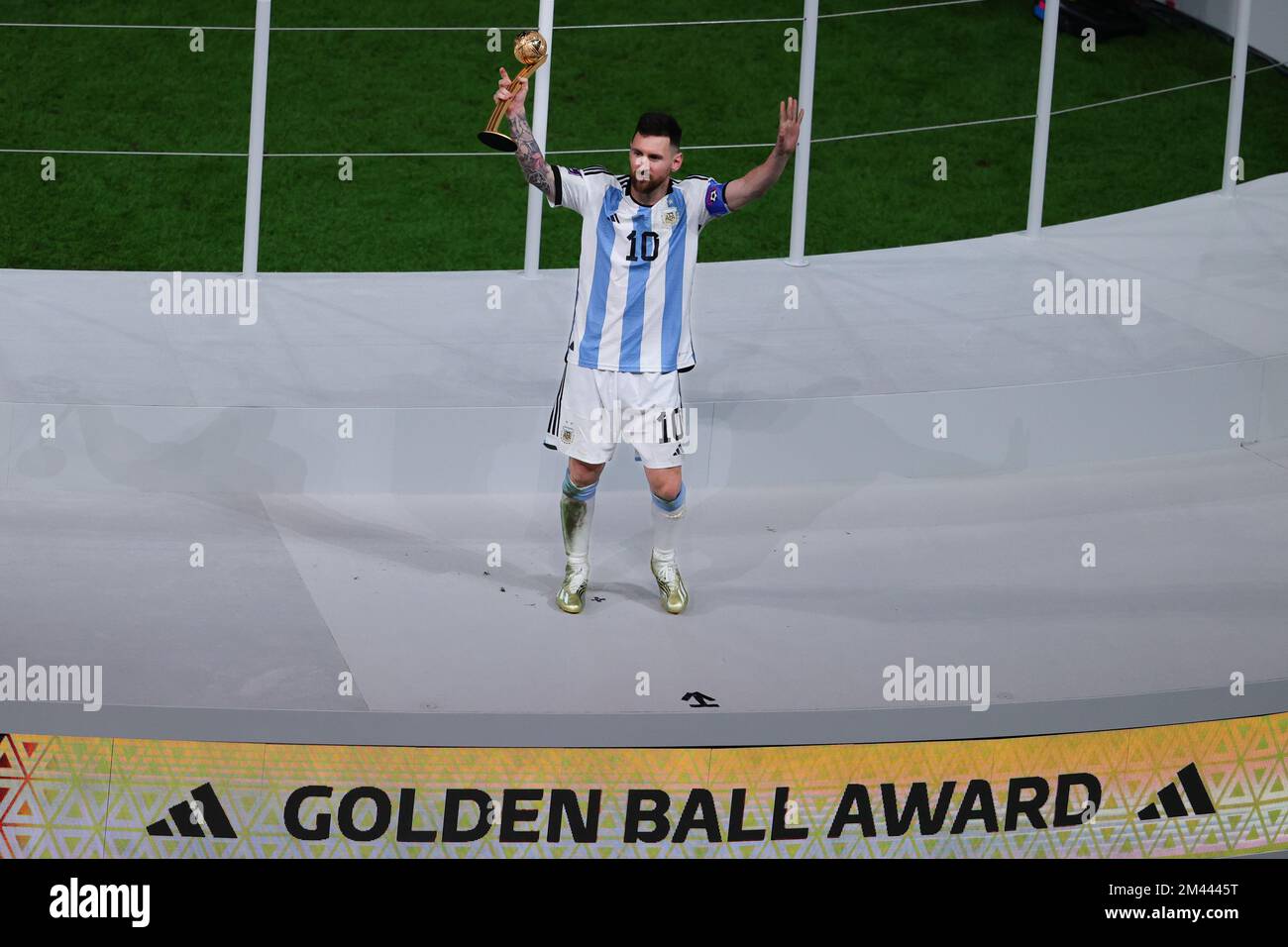 Lionel messi wins fifa world cup hi-res stock photography and images ...