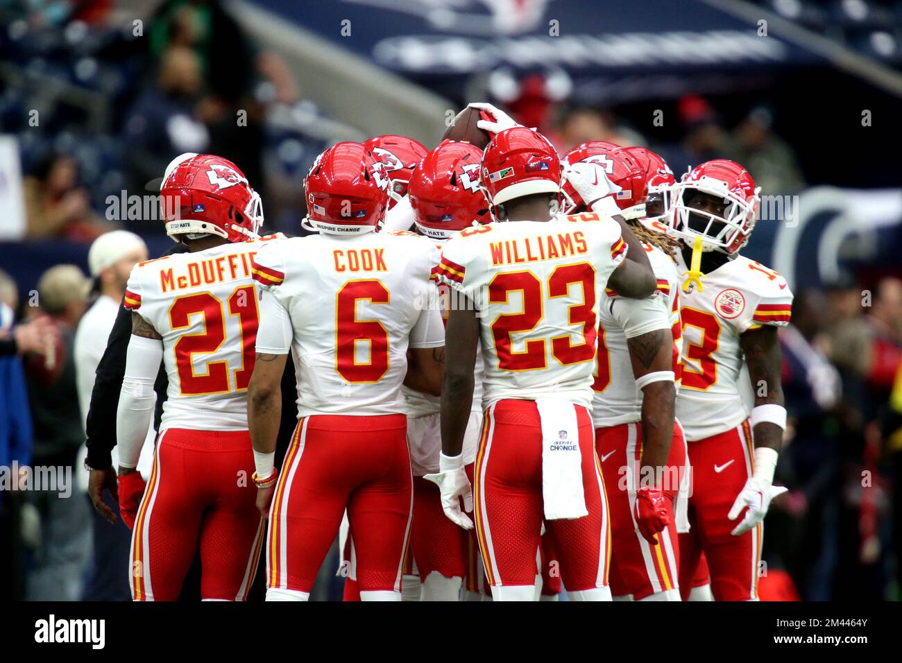 Pregame huddle football hi-res stock photography and images - Alamy