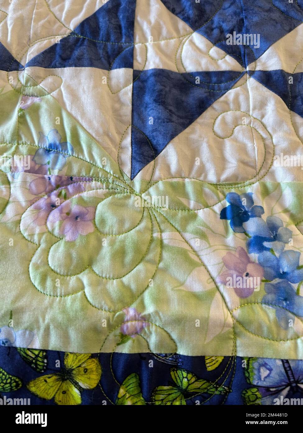 Handmade quilt hi-res stock photography and images - Alamy