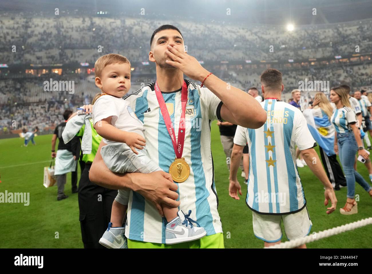 Lusail, Qatar. 18/12/2022, Geronimo Rulli of Argentina with his son ...