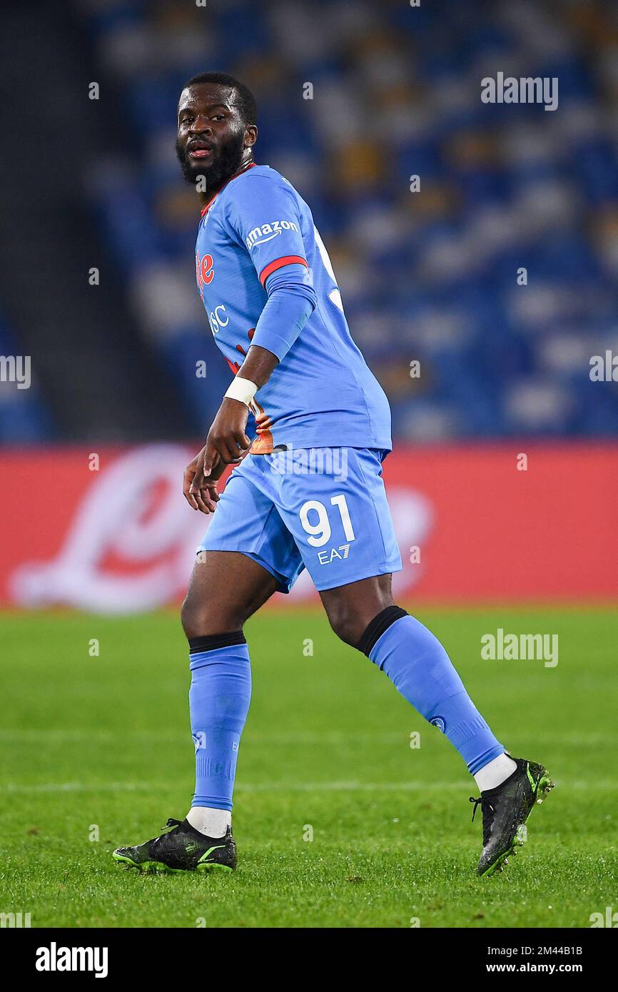 NAPLES, ITALY - DECEMBER 17: Tanguy NDombele of SSC Napoli in action ...