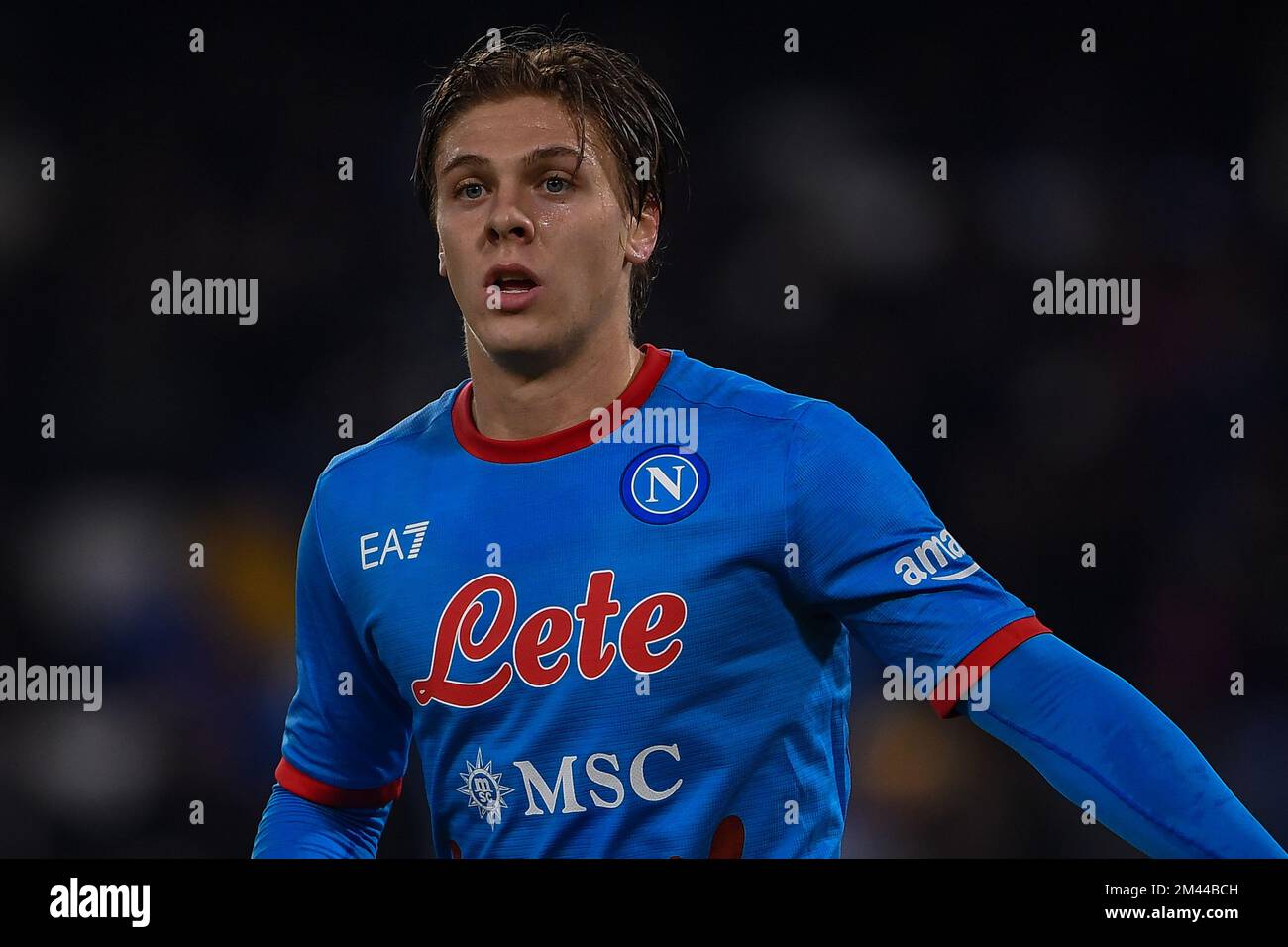 NAPLES, ITALY - DECEMBER 17: Alessio Zerbin of SSC Napoli in action ...