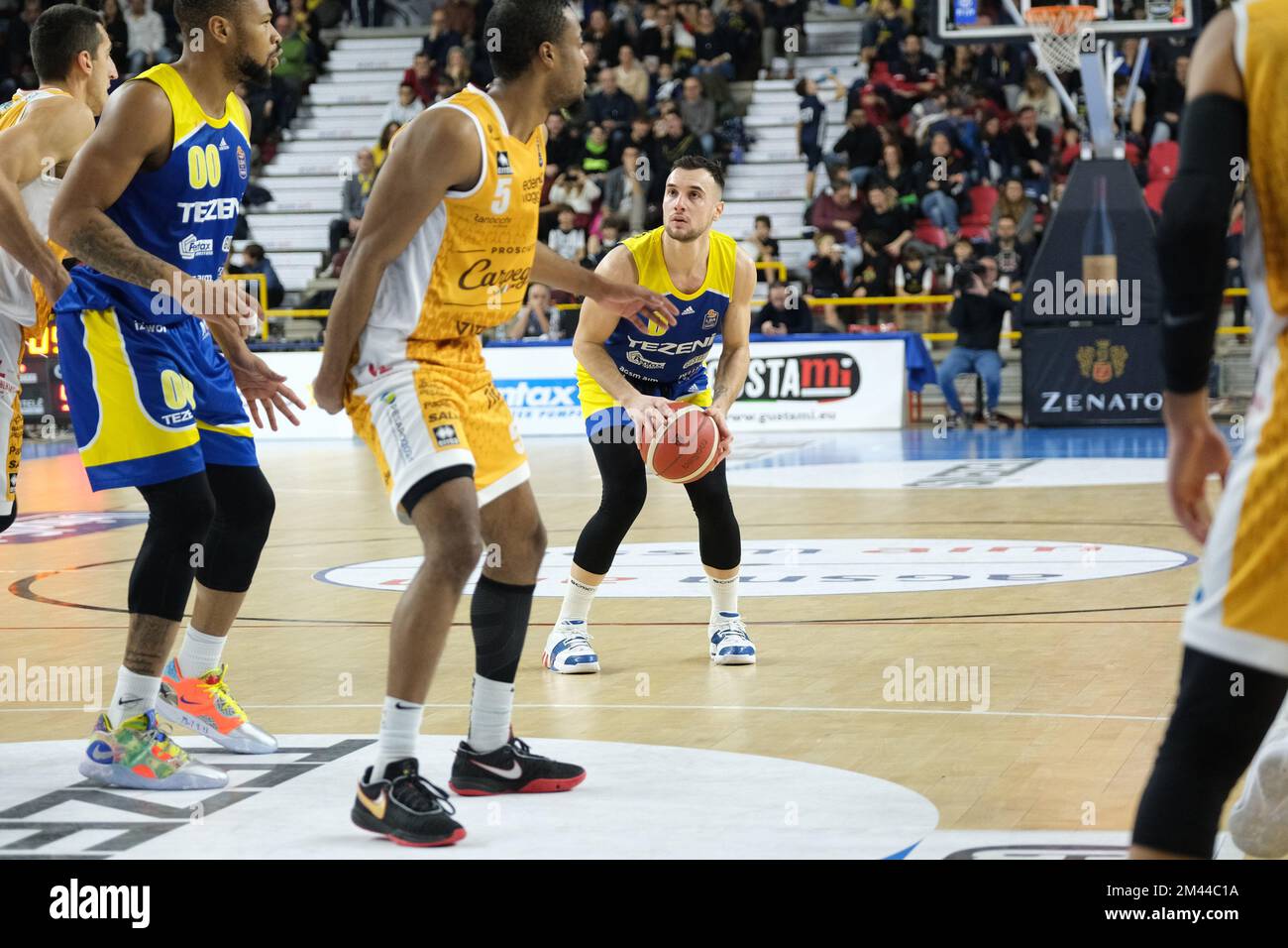 Verona, Italy. 18th Dec, 2022. Alessandro Cappelletti - Tezenis Verona ...