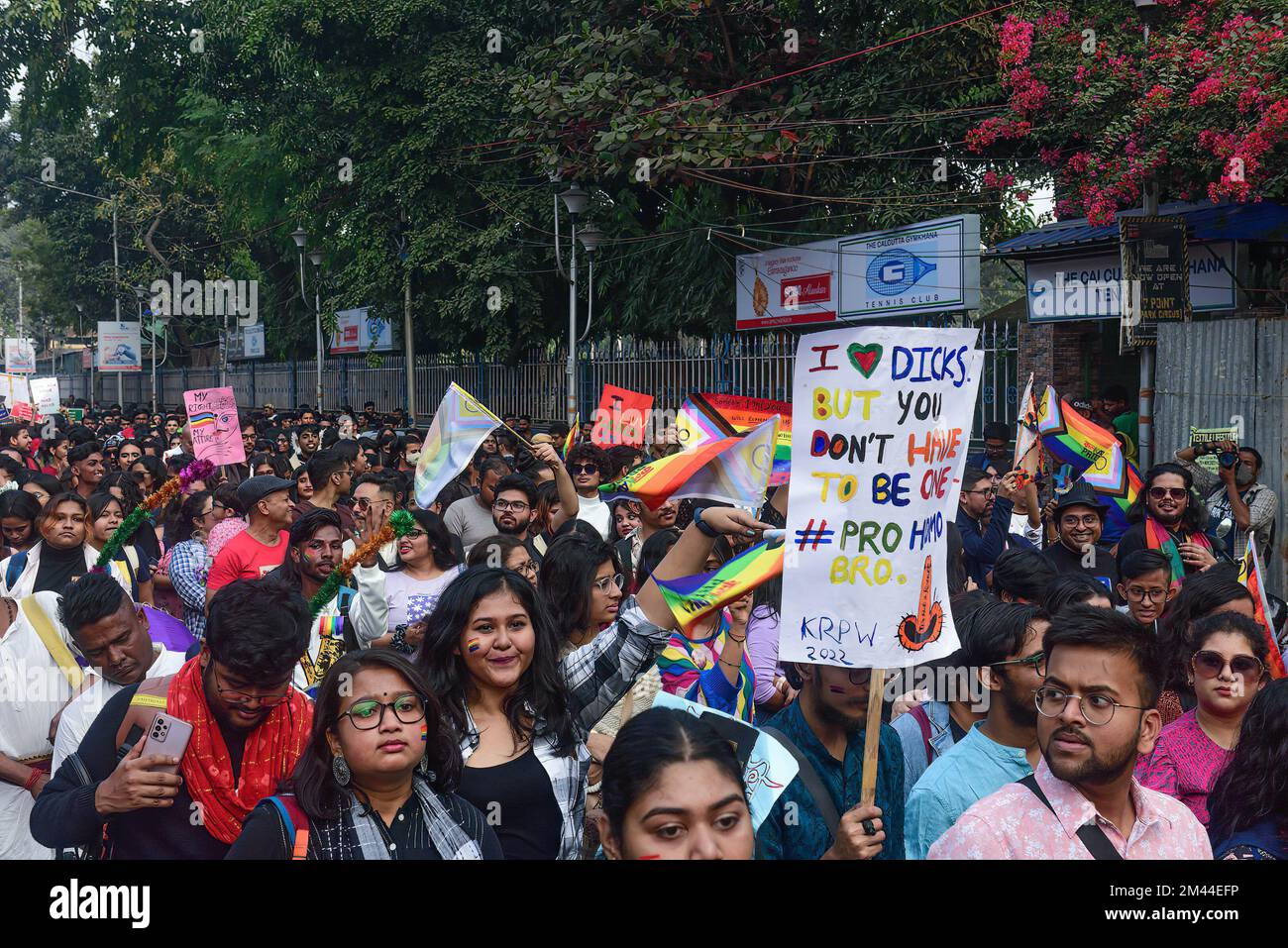 Kolkata, India. 18th Dec, 2022. Participants march through the streets ...