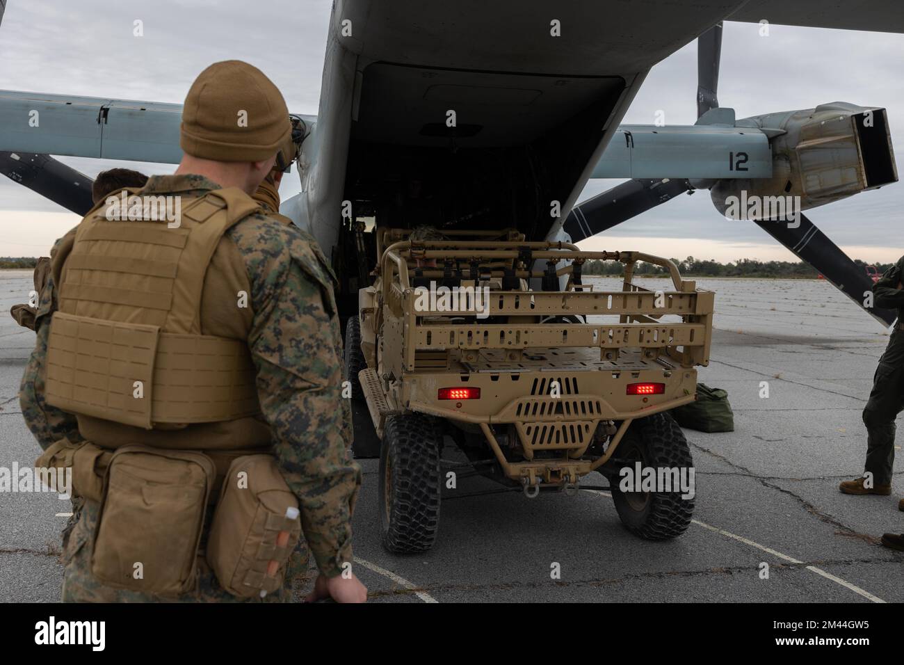 U.S. Marines with Battalion Landing Team (BLT) 1/6, 26th Marine ...