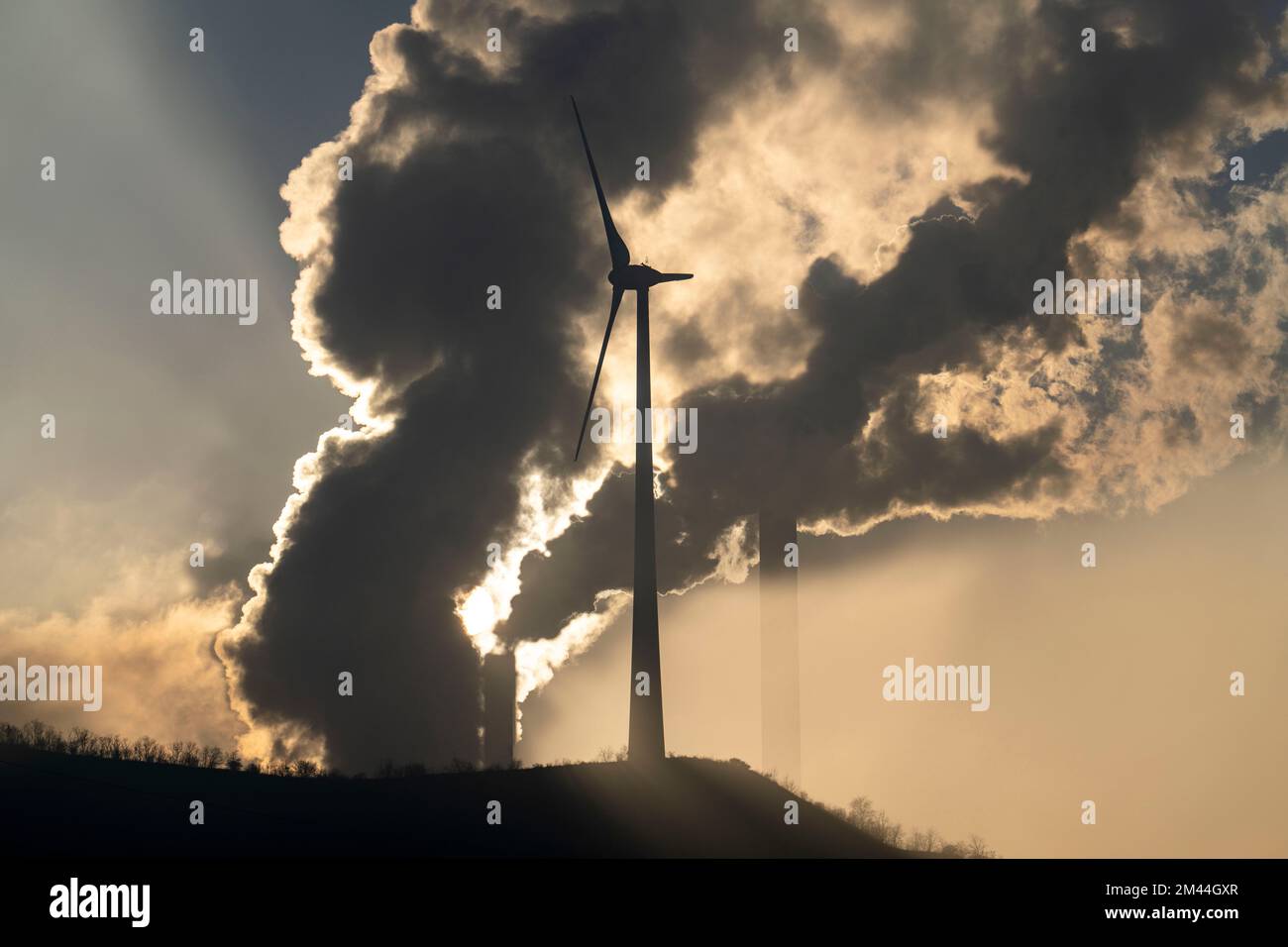 Wind farm Halde Oberscholven, clouds of smoke from the cooling tower ...