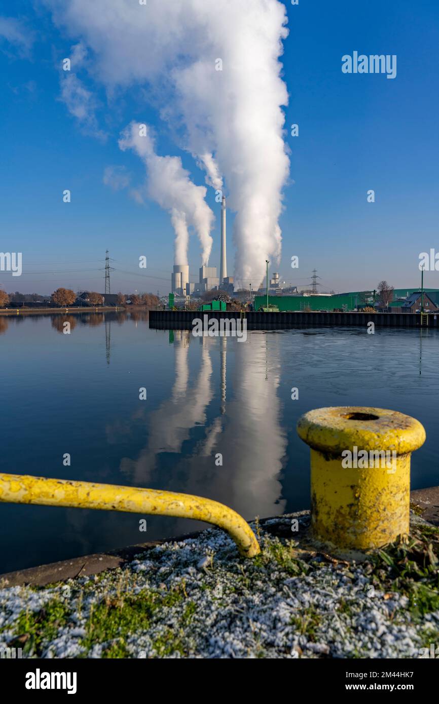 The STEAG combined heat and power plant in Herne-Baukau, hard coal ...