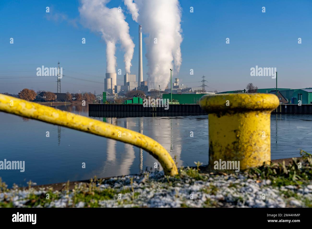 The STEAG combined heat and power plant in Herne-Baukau, hard coal ...