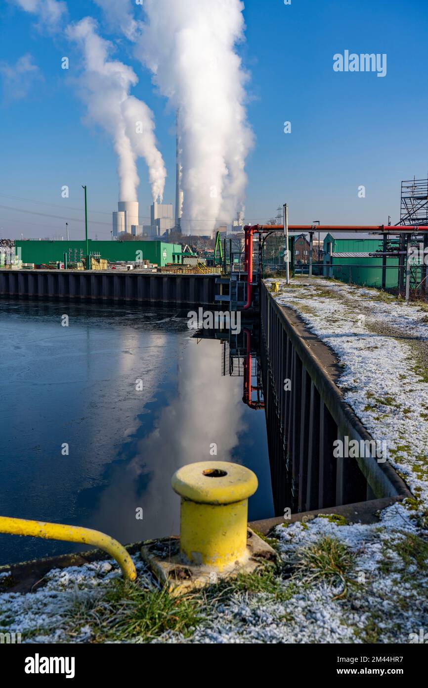 The STEAG combined heat and power plant in Herne-Baukau, hard coal ...